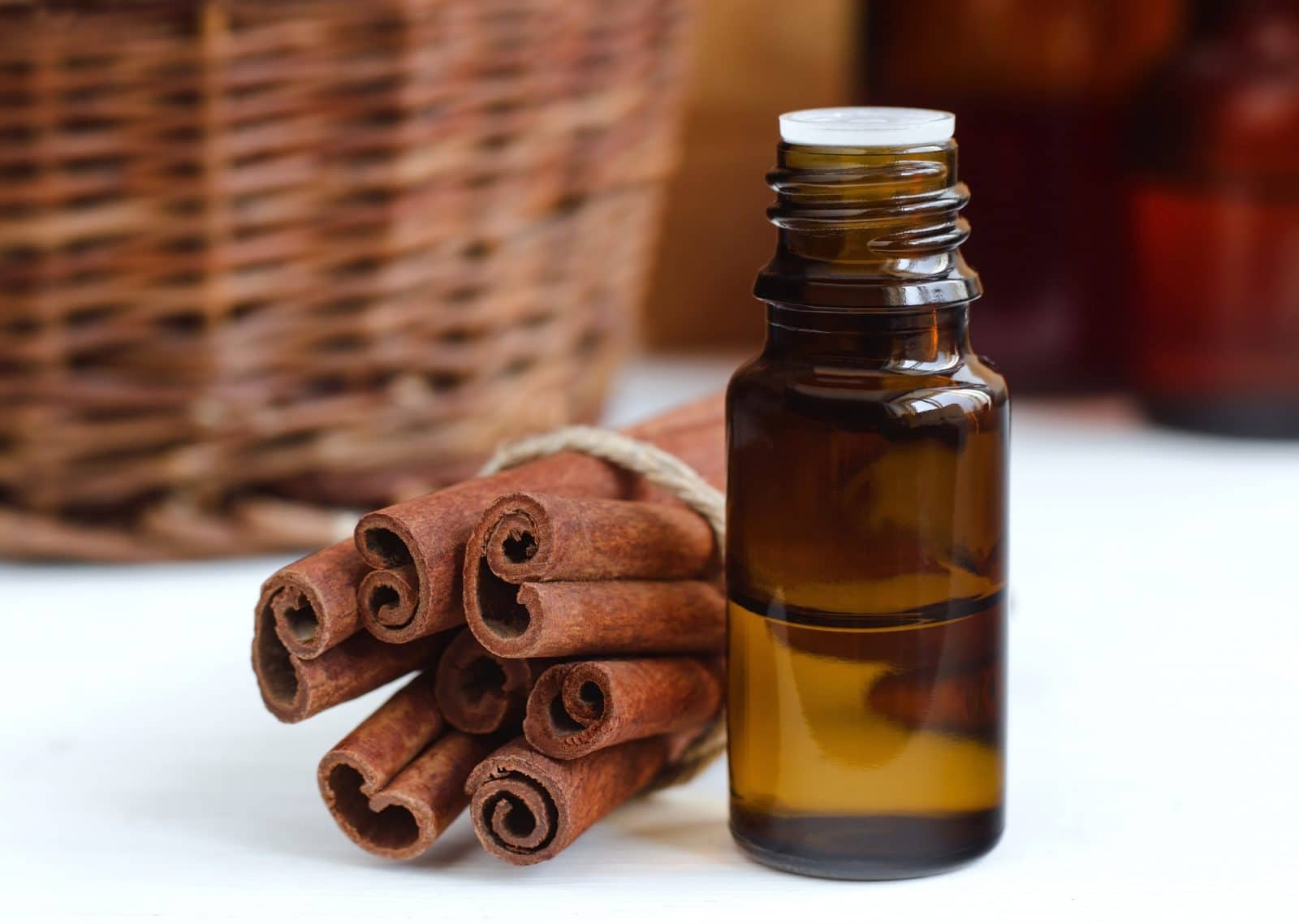 Cinnamon Oil Health Benefits - All You Need To Know About Cinnamon