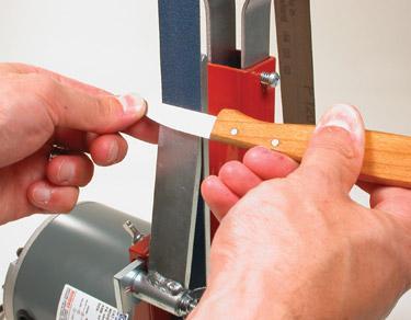 A Complete Guide On How To Sharpen A Machete